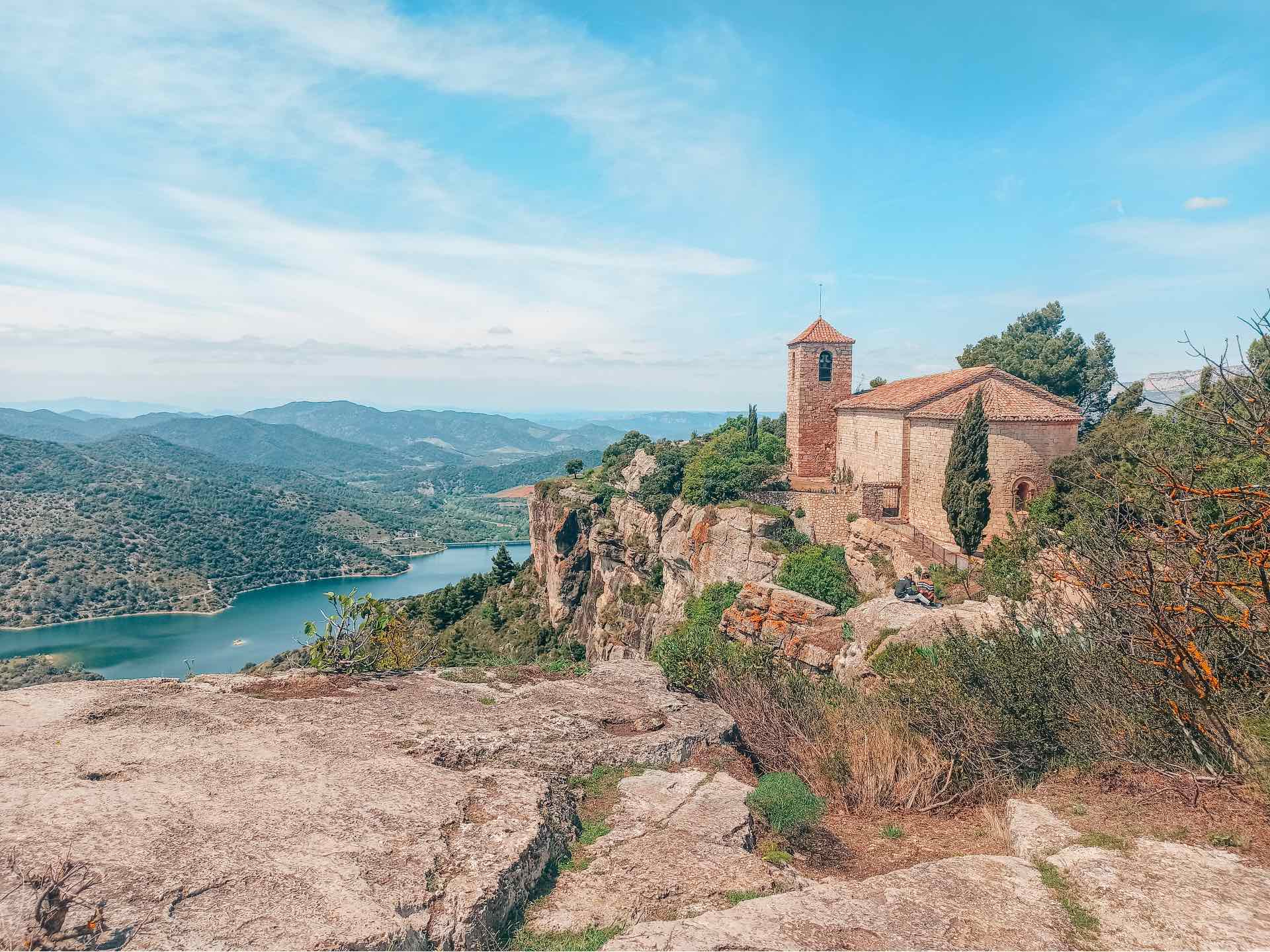 Siurana, un pueblo mágico en Tarragona | Travelling to live