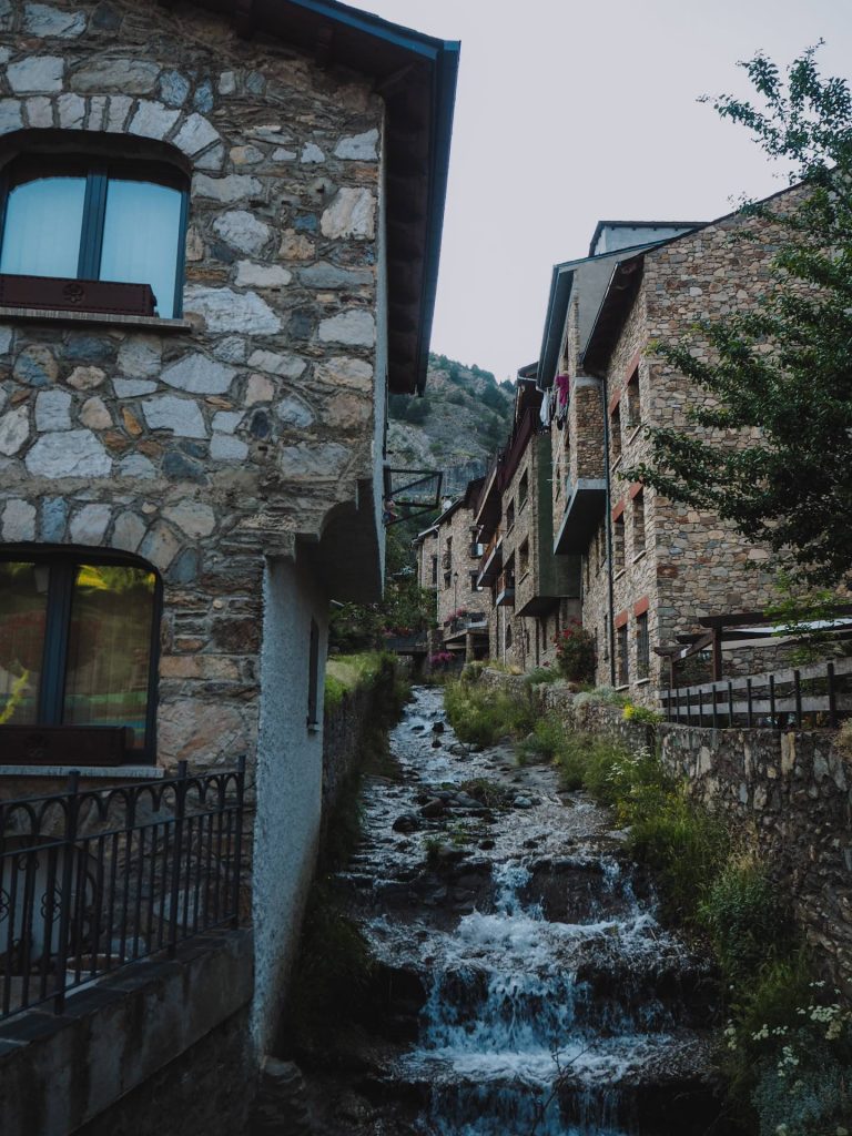 Canillo, uno de los pueblos más bonitos de Andorra | Travelling to live