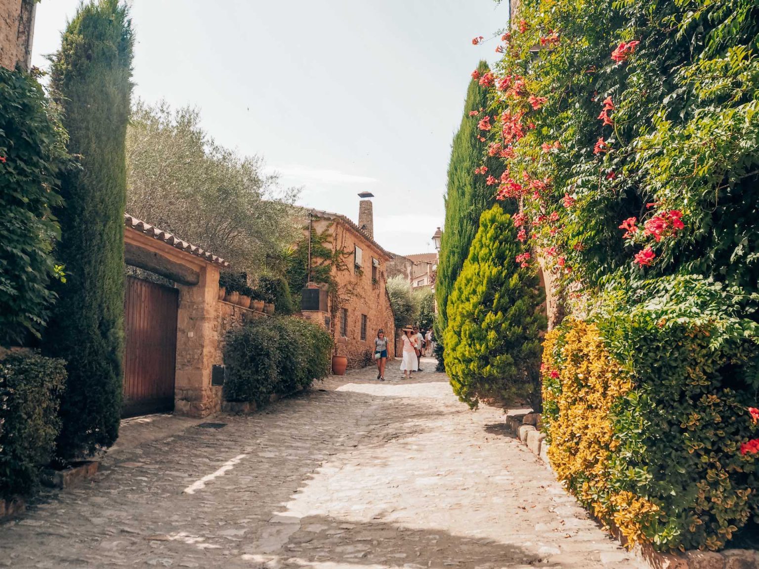 10 imprescindibles que ver en Peratallada | Travelling to live